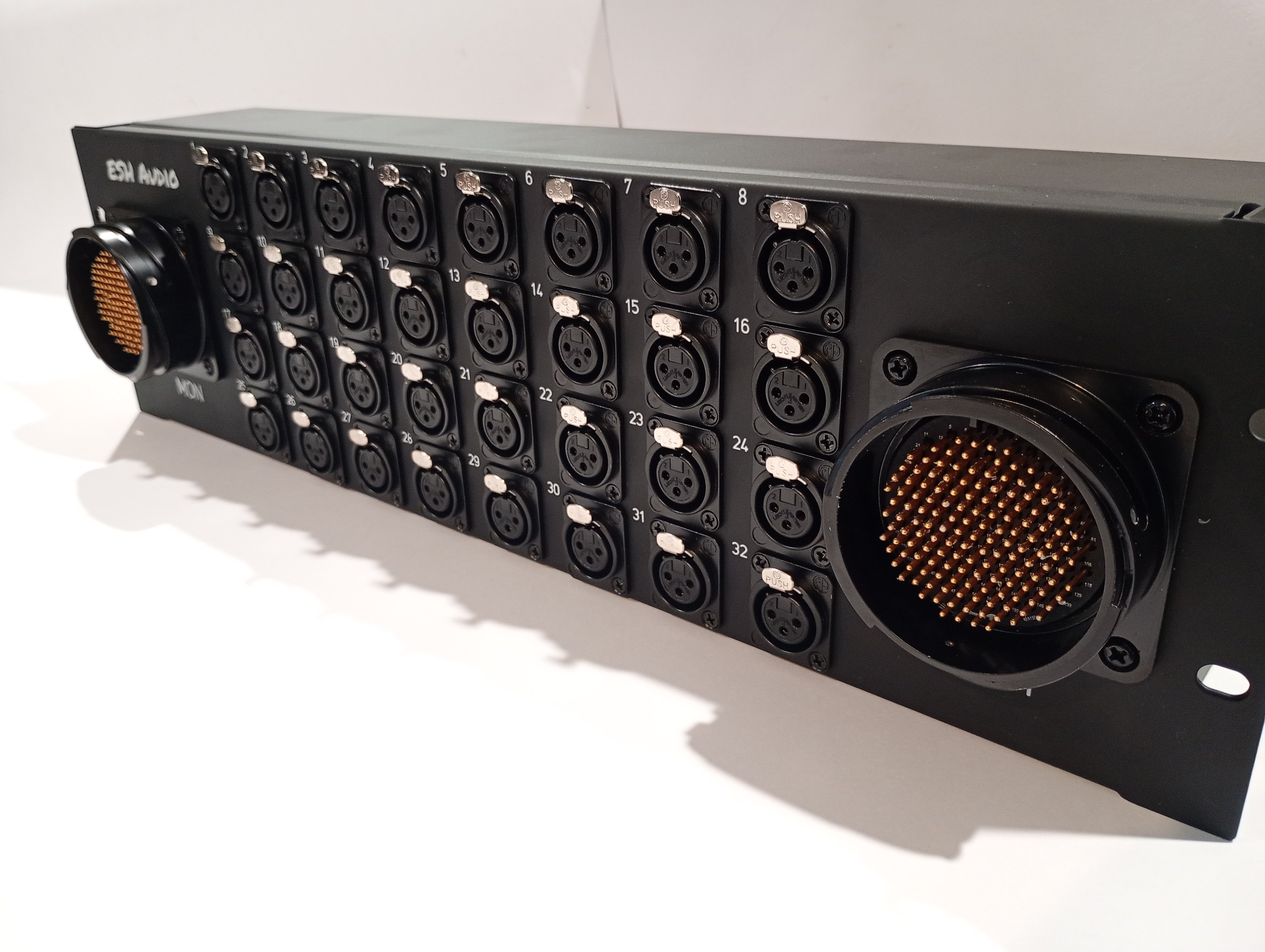 ESH Audio - 3ru - 32 Channel Stagebox with Monitor Split - Mogami - 2x ...