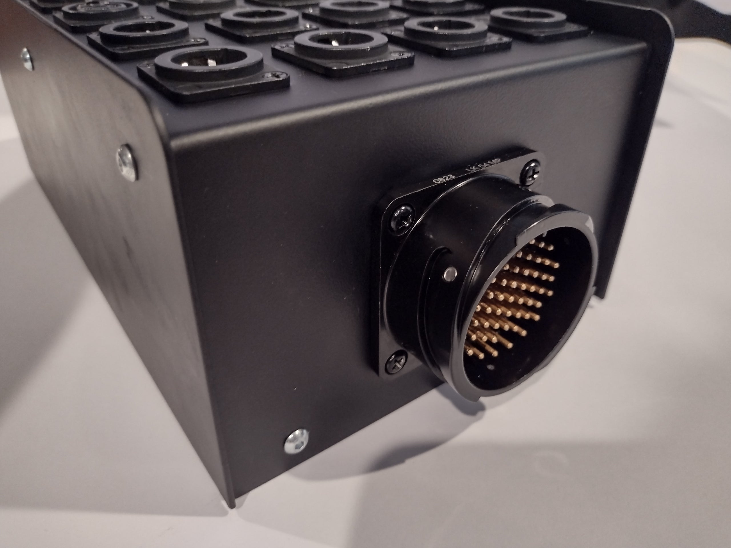 16 Channel Stage Box w/ LK Multipin Out - Mogami Cabling w/Neutrik ...